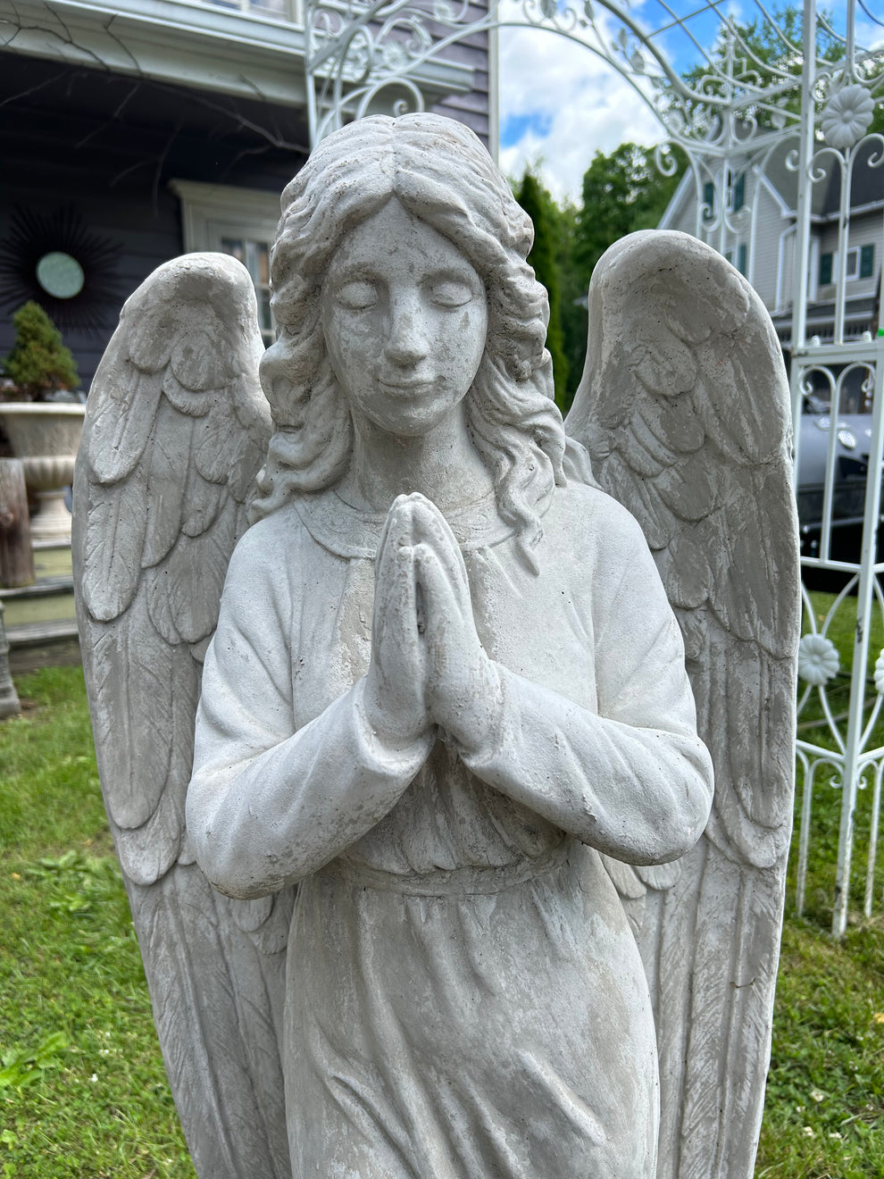 Rose Angel – Ziegler's Statuary