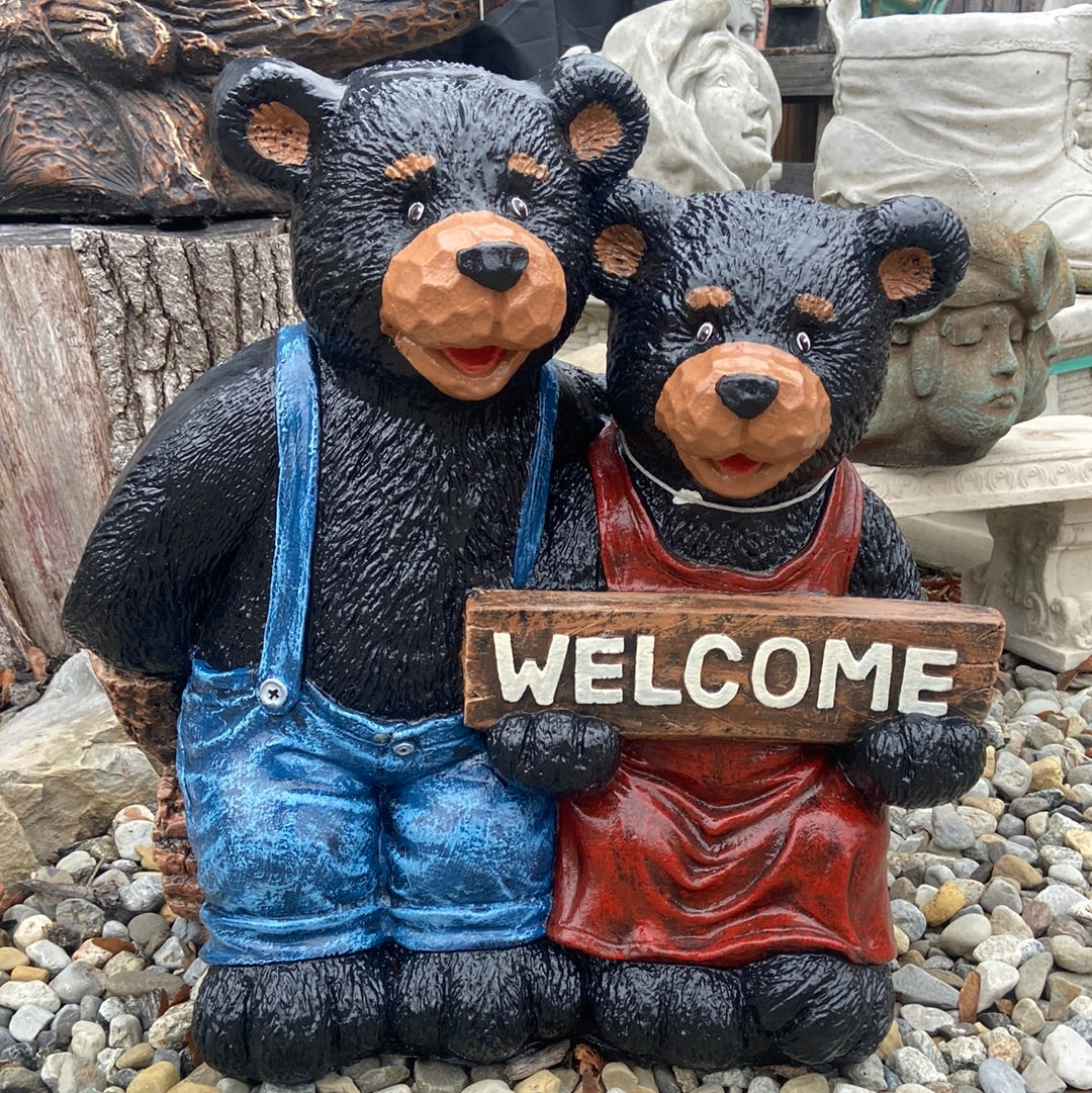 Mom & Pop Welcome Bears – Ziegler's Statuary