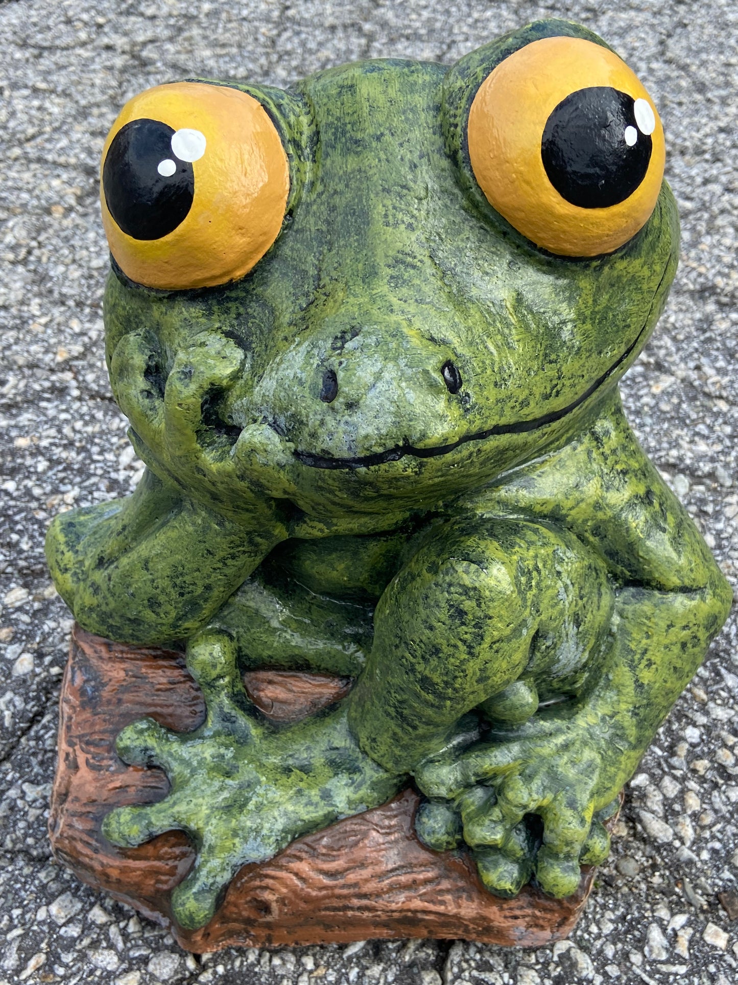 Big Eyed Frog Statue – Ziegler's Statuary