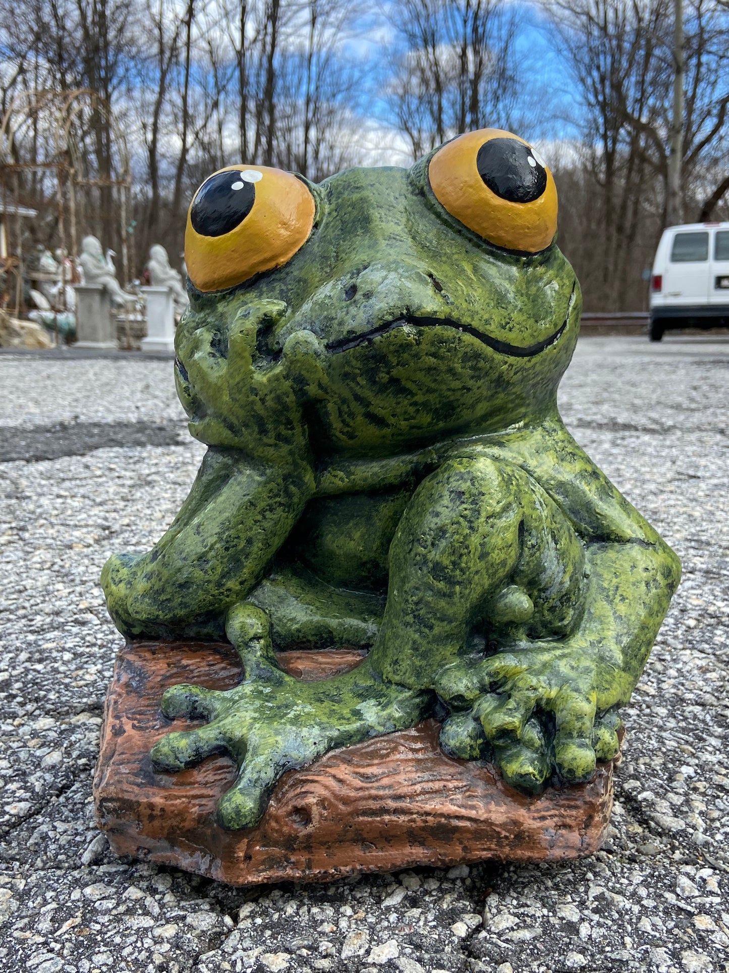 Big Eyed Frog Statue – Ziegler's Statuary
